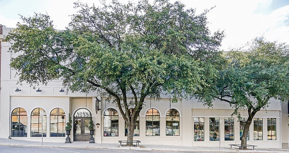 store-front-2 - The Hub Temple - Apparel, Gifts, Home Décor, Hand Made ...